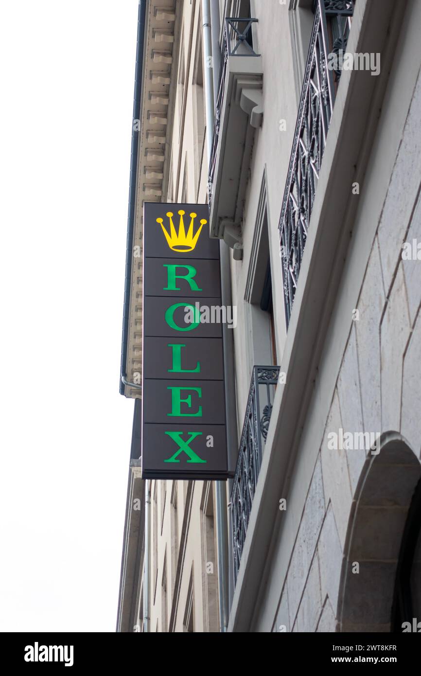 Rolex sign symbol hi-res stock photography and images - Alamy