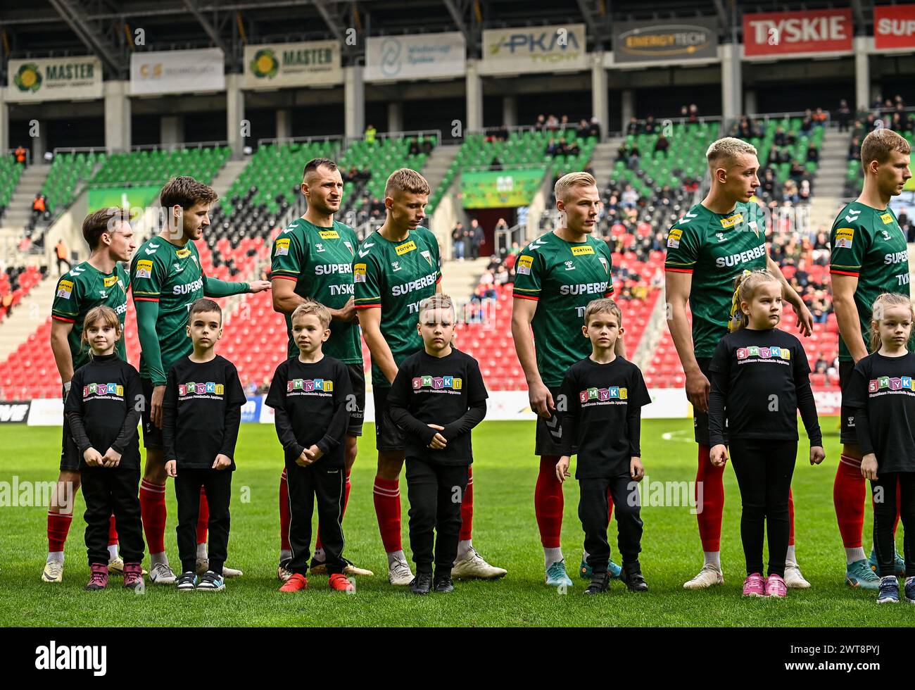 Gks tychy pi?ka no?na hi-res stock photography and images - Alamy