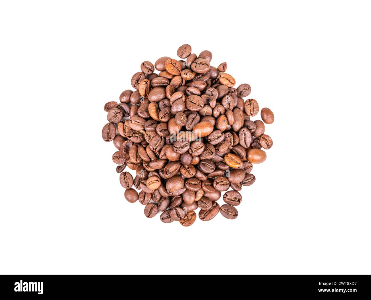Pile of roasted arabica coffee beans isolated on white background, top ...