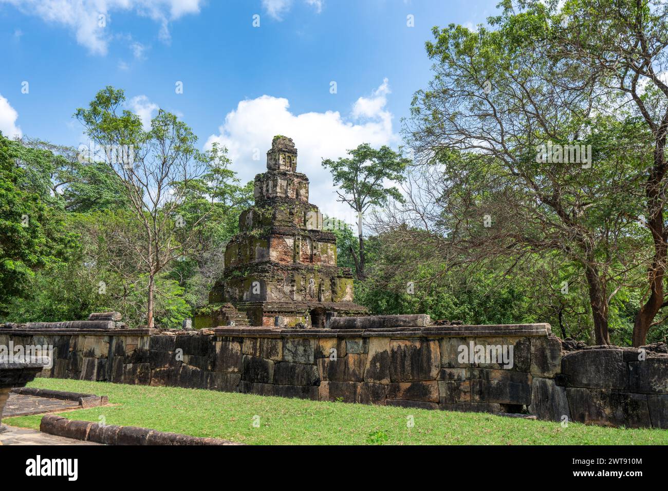 The ancient brick ruins of the Royal Palace (Parakramabahu’s Royal ...