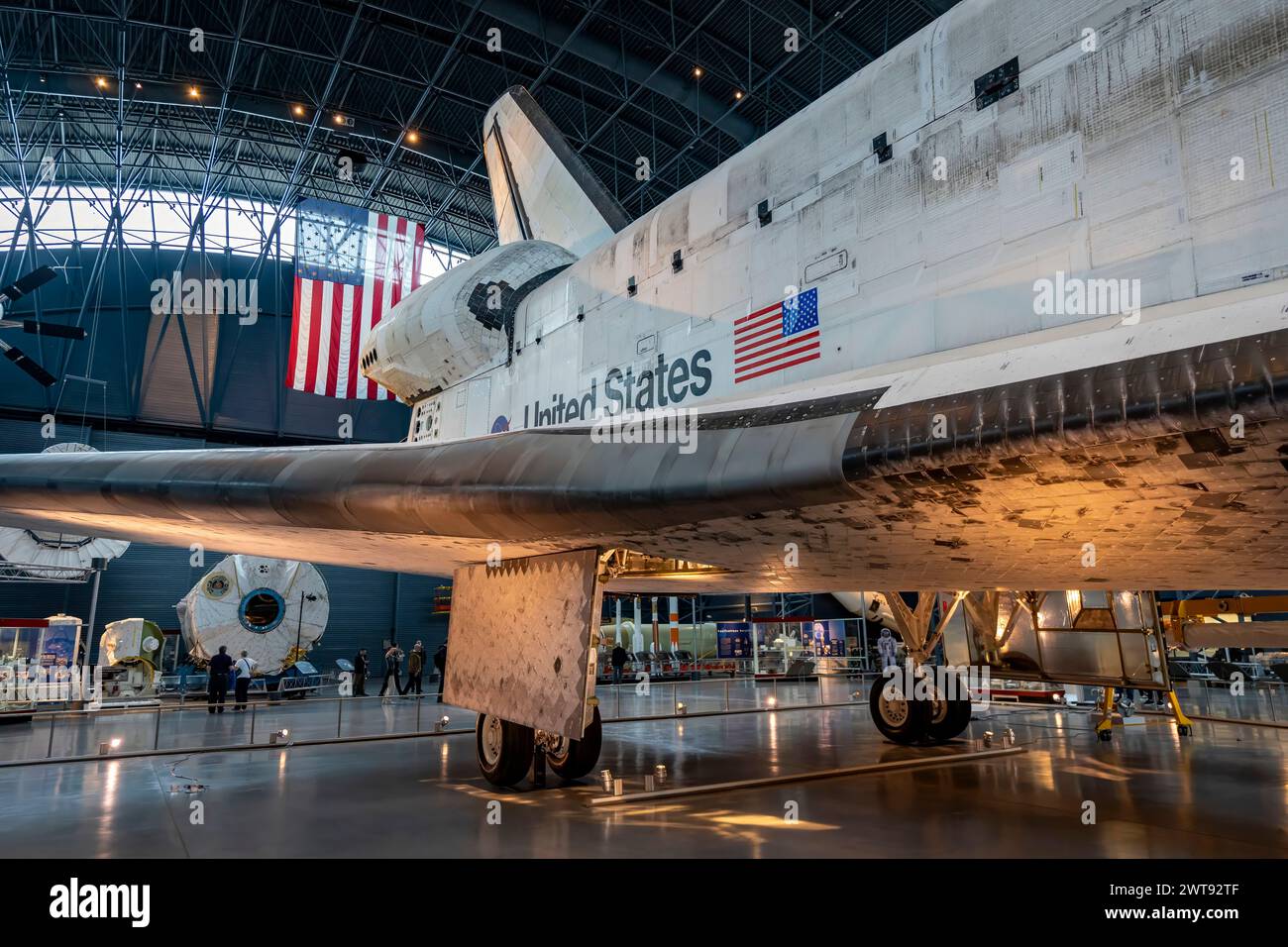 Space Shuttle Hangar Texas Senators: Move Space Shuttle Discovery From