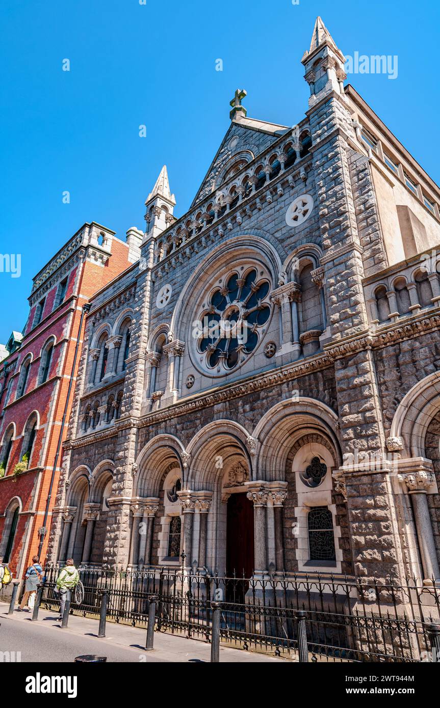 Irish romanesque architecture hi-res stock photography and images - Alamy