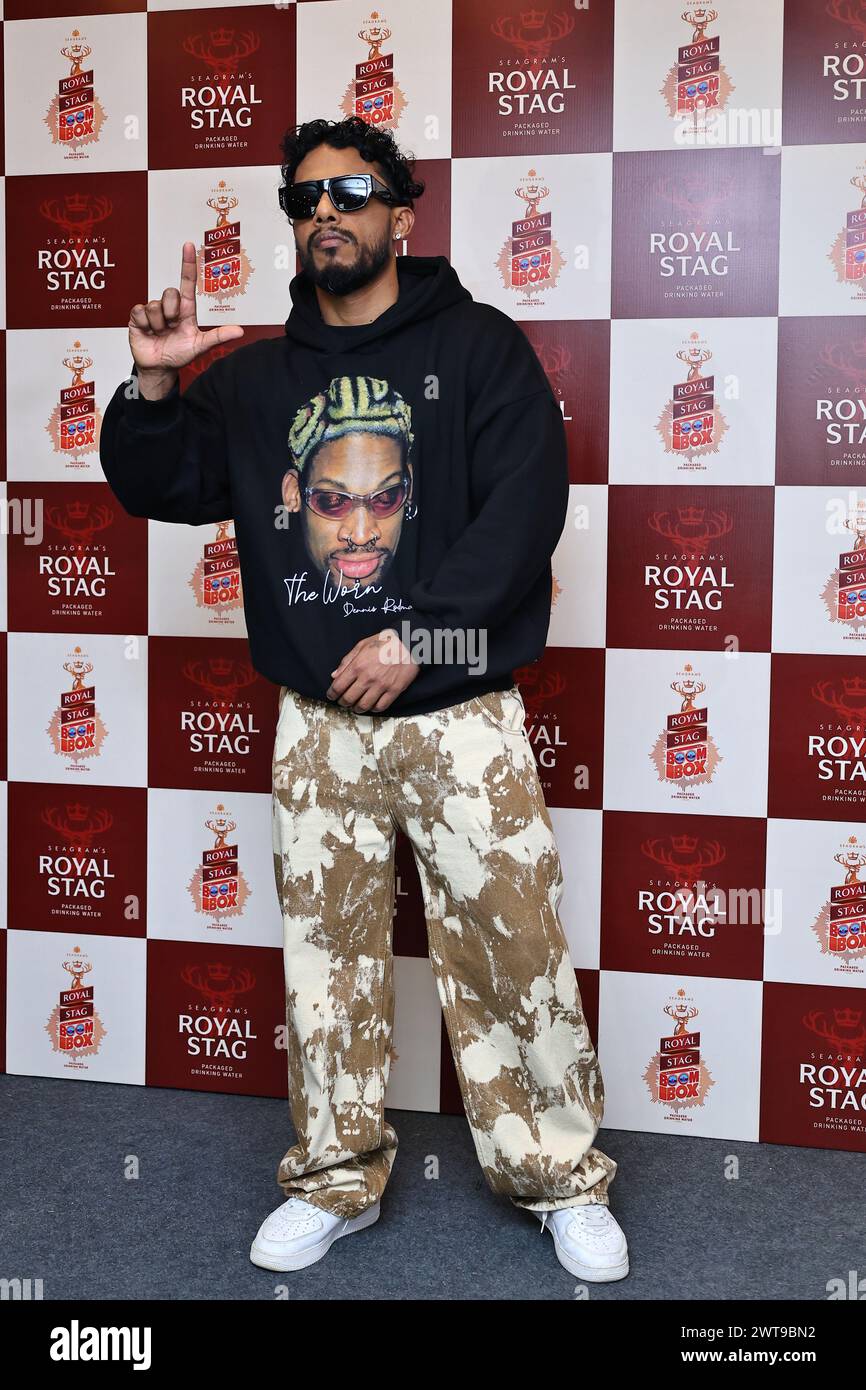 Dino james hi-res stock photography and images - Alamy