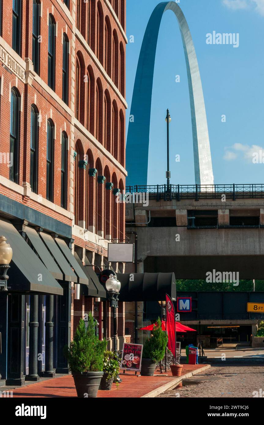 Gateway Arch stands alongside the Mississippi River in St. Louis ...