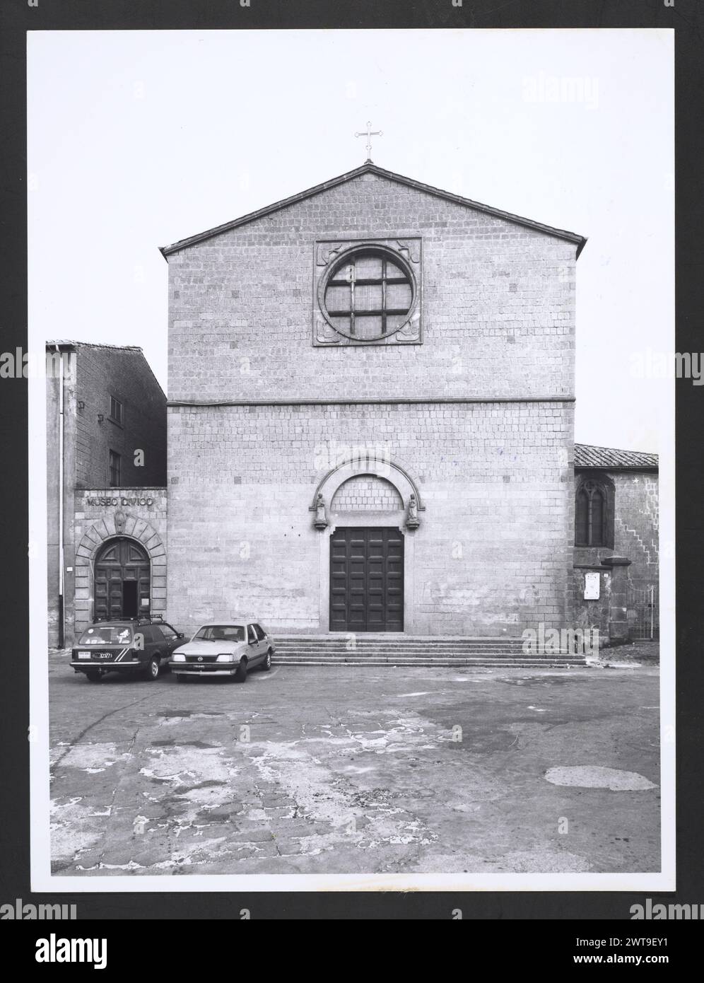 Lazio Viterbo Viterbo S. Maria della Verita, Cloister. Hutzel, Max 1960-1990 Extensive coverage ...