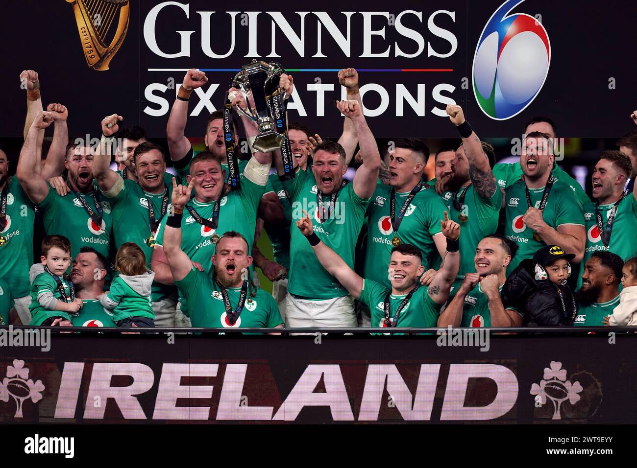 Ireland's Peter O'Mahony lifts the Guinness Six Nations trophy after ...