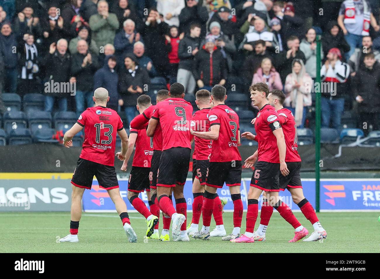 St mirren team hi-res stock photography and images - Alamy