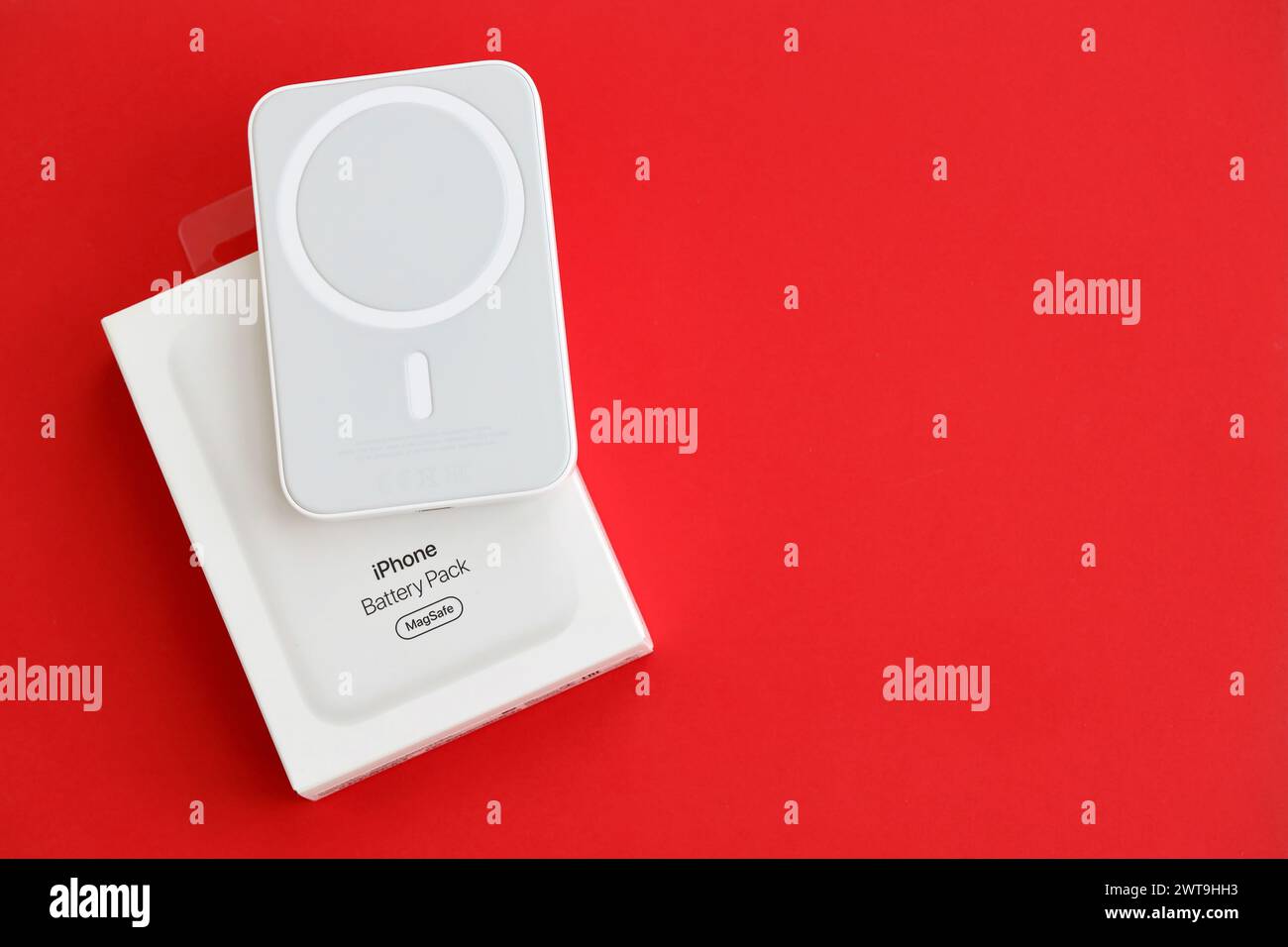 Apple magsafe battery pack hi-res stock photography and images - Alamy