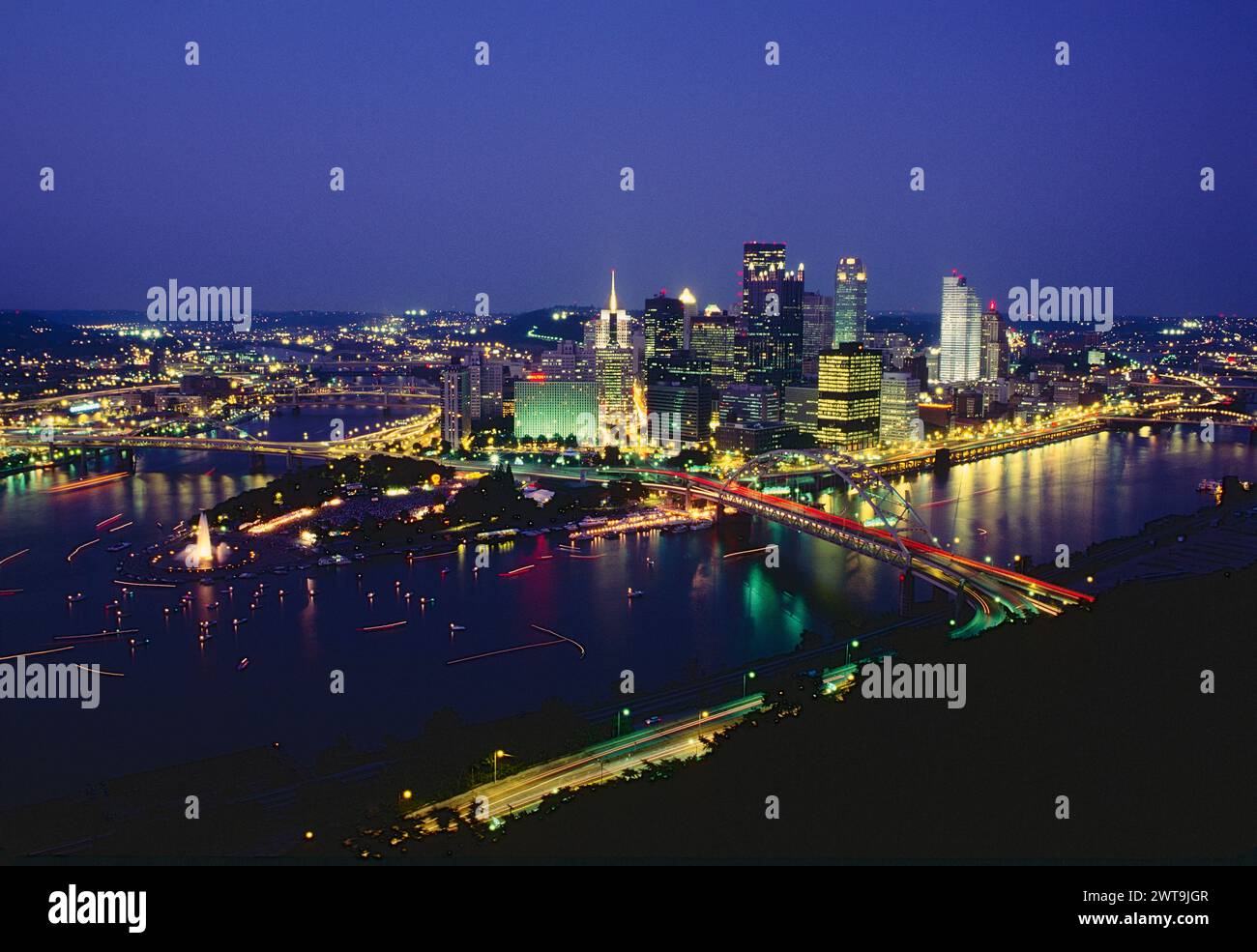 Dusk view of downtown Pittsburgh from Mt. Washington during annual ...