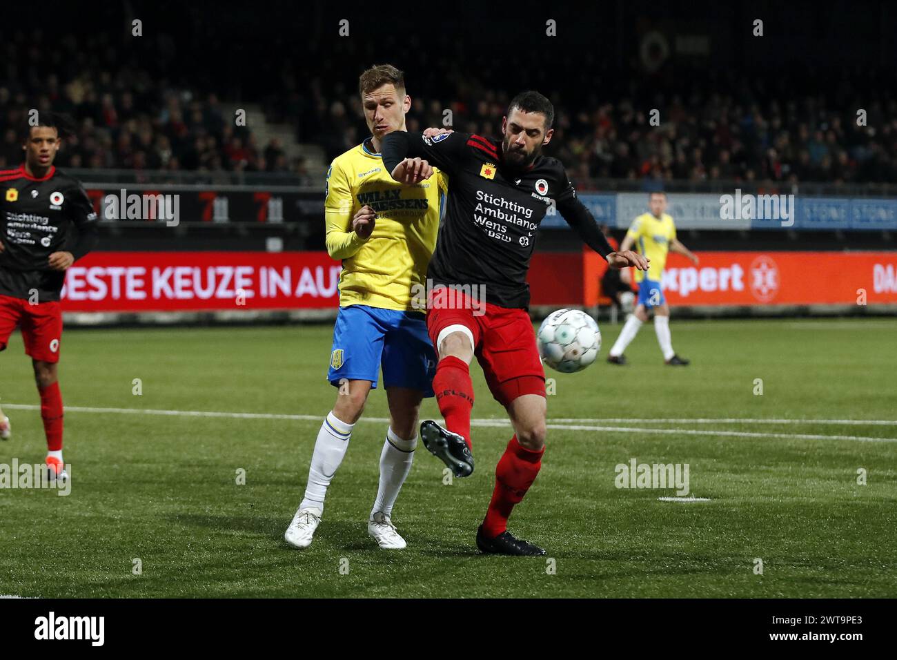 ROTTERDAM - (l-r) Reuven Niemeijer of RKC Waalwijk, Sven Nieuwpoort of sbv Excelsior during the ...