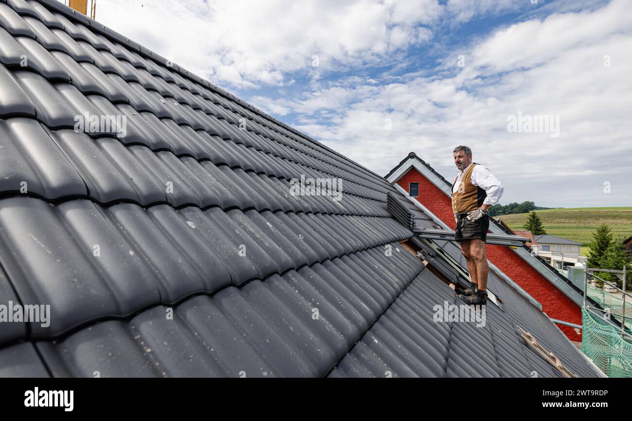 Traditional german clothing hi-res stock photography and images - Alamy