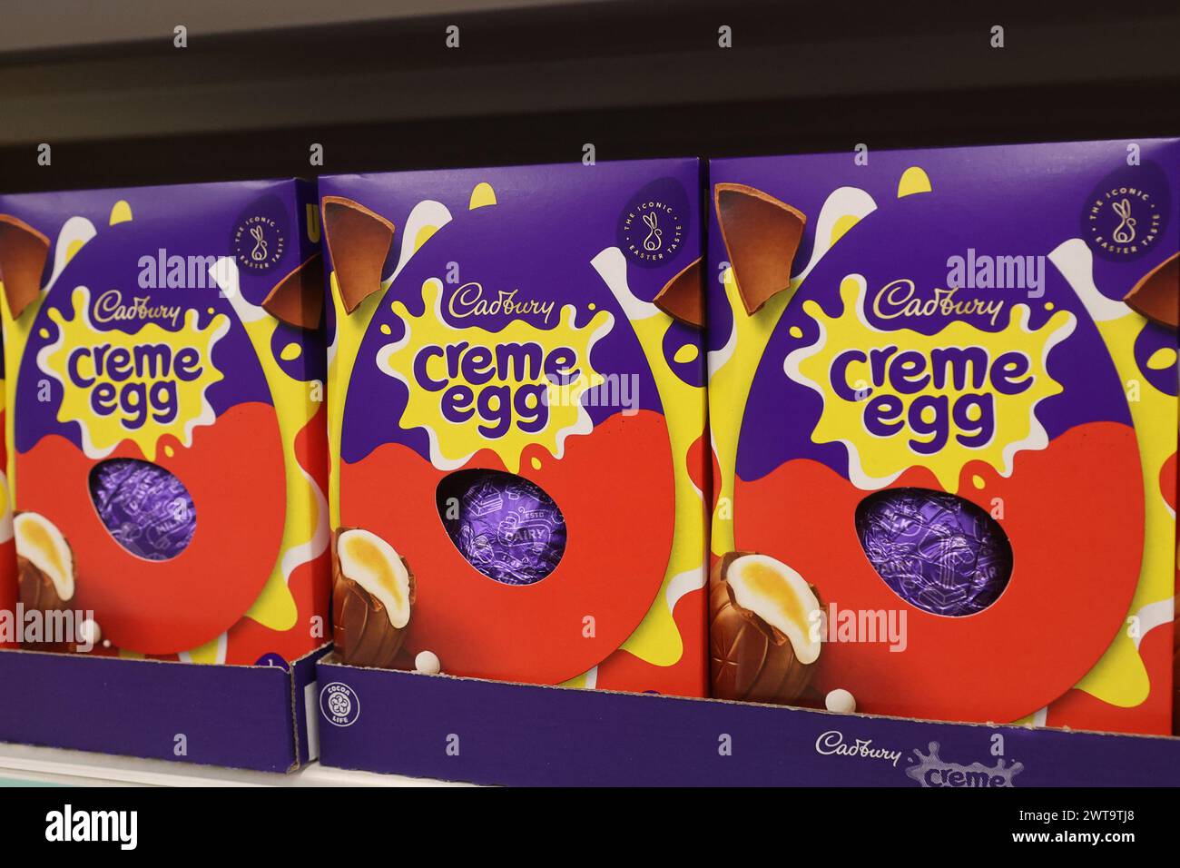 Display of Cadbury Creme Easter Eggs in a UK supermarket Stock Photo ...