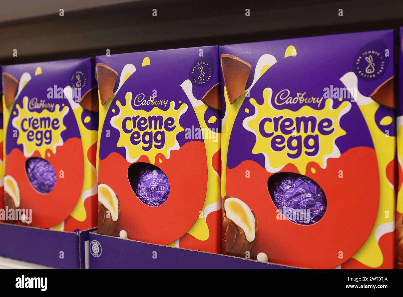 Display of Cadbury Creme Easter Eggs in a UK supermarket Stock Photo ...