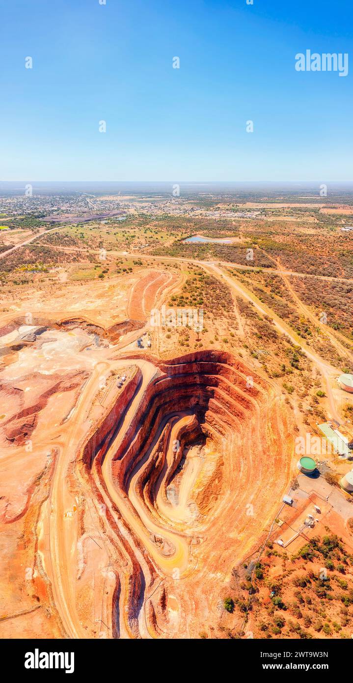 Mine tunnel vertical hi-res stock photography and images - Alamy