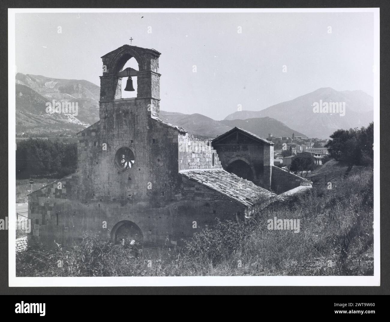 Abruzzo L'Aquila Bussi sul Tirino S. Maria di Cartignano. Hutzel, Max ...