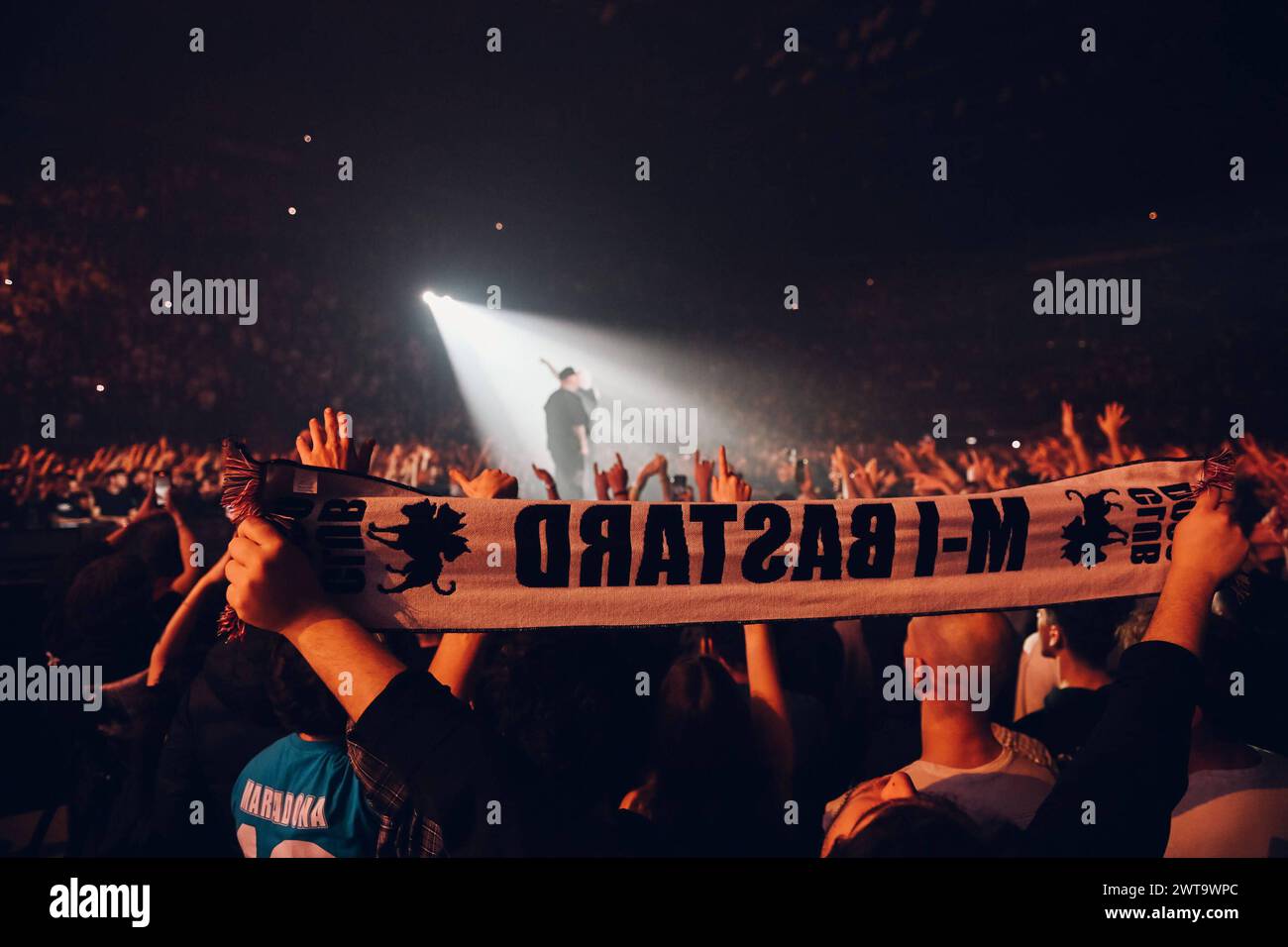 Live Music Show - Club Dogo - Forum Assago Milano CLUB DOGO MEDIOLANUM ...