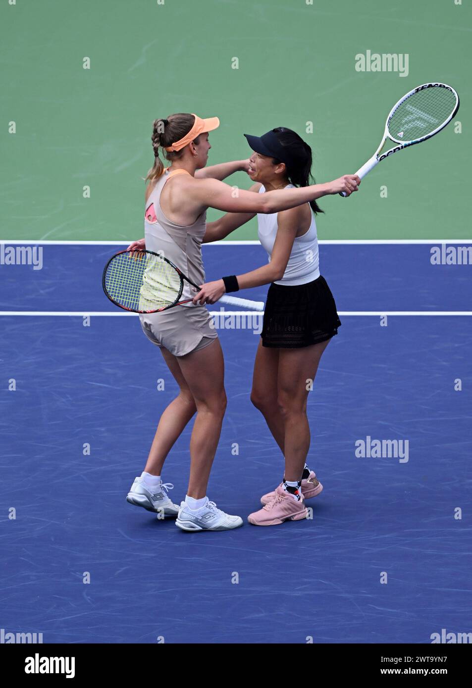INDIAN WELLS, CA - MARCH 16: Elise Mertens (BEL) hugs her teammate Su ...