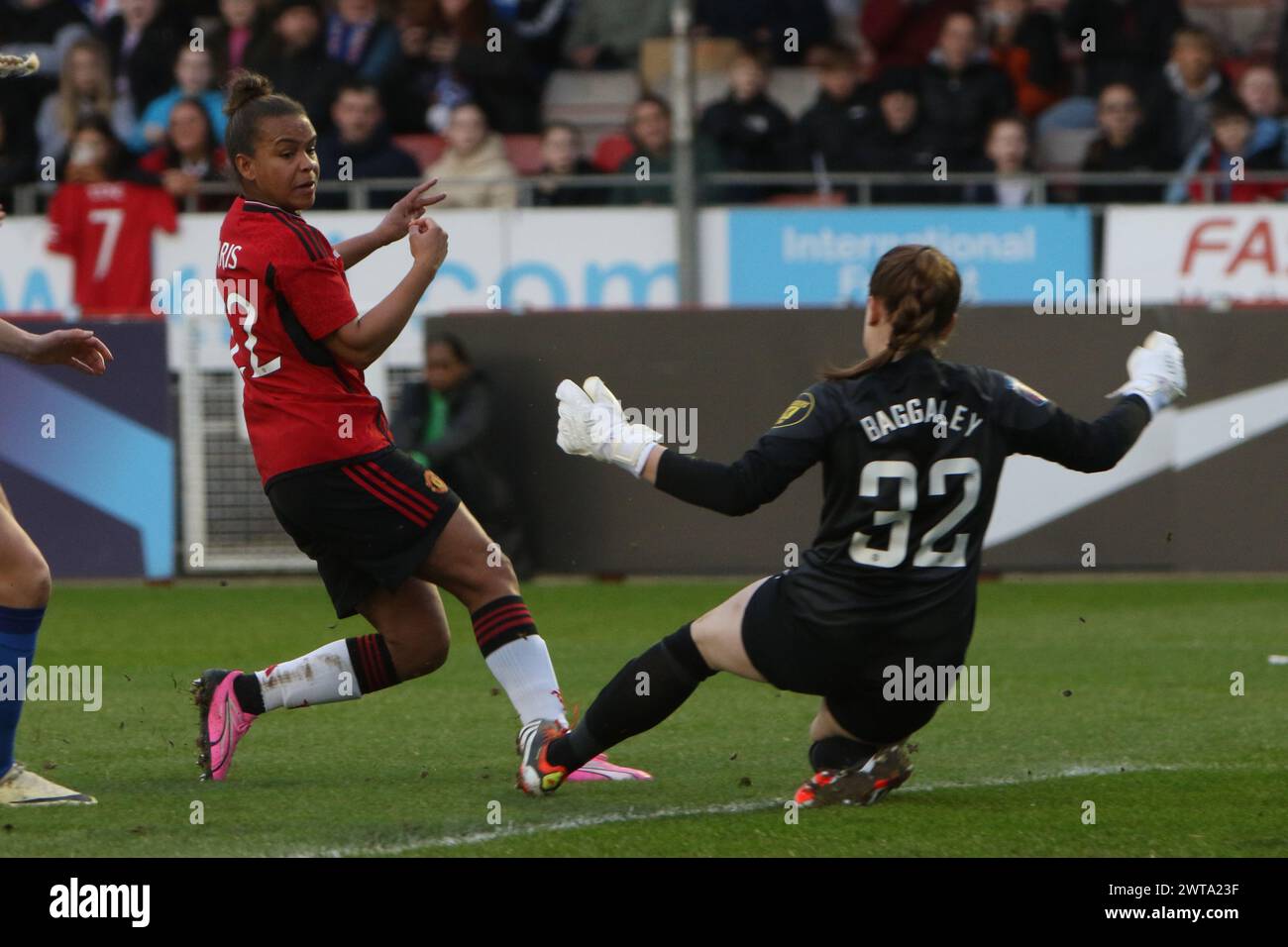 Brighton nikita parris goal hi-res stock photography and images - Alamy