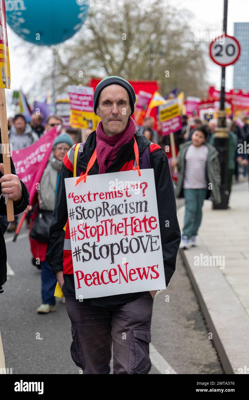 London Uk 16 March 2024 Hundreds Of People Gathered Outside Downing