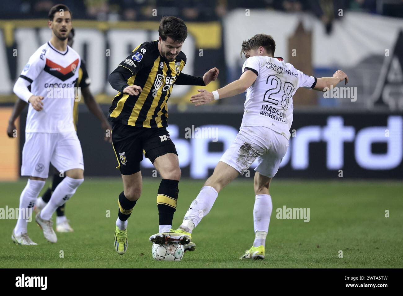 ARNHEM - (l-r) Marco van Ginkel of Vitesse, Stije Resink of Almere City ...