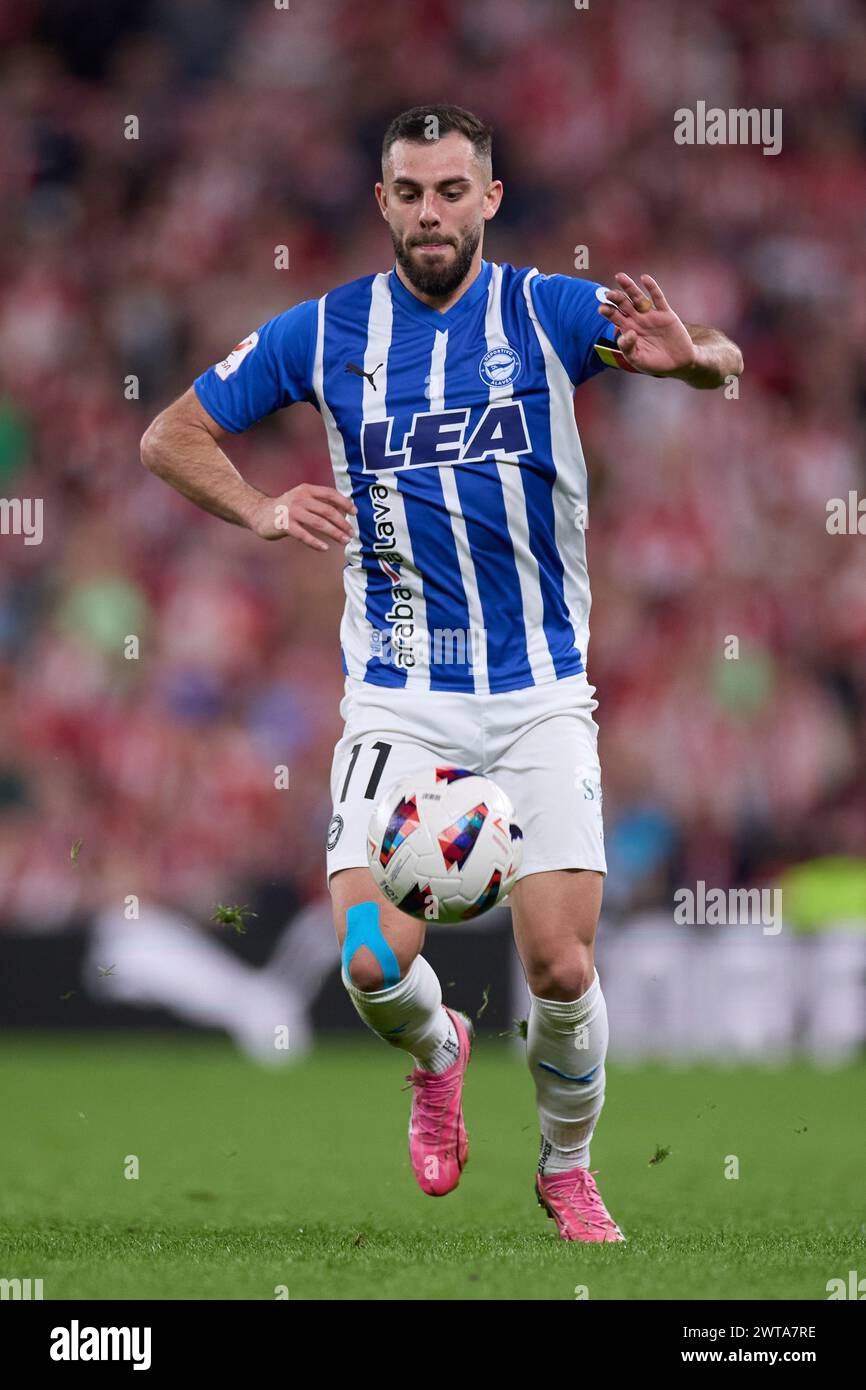 Luis Rioja of Deportivo Alaves in action during the LaLiga EA Sports ...