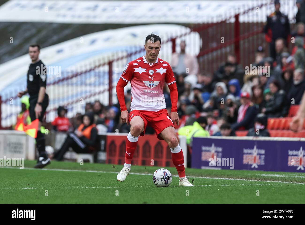 Josh Earl of Barnsley in action during the Sky Bet League 1 match ...