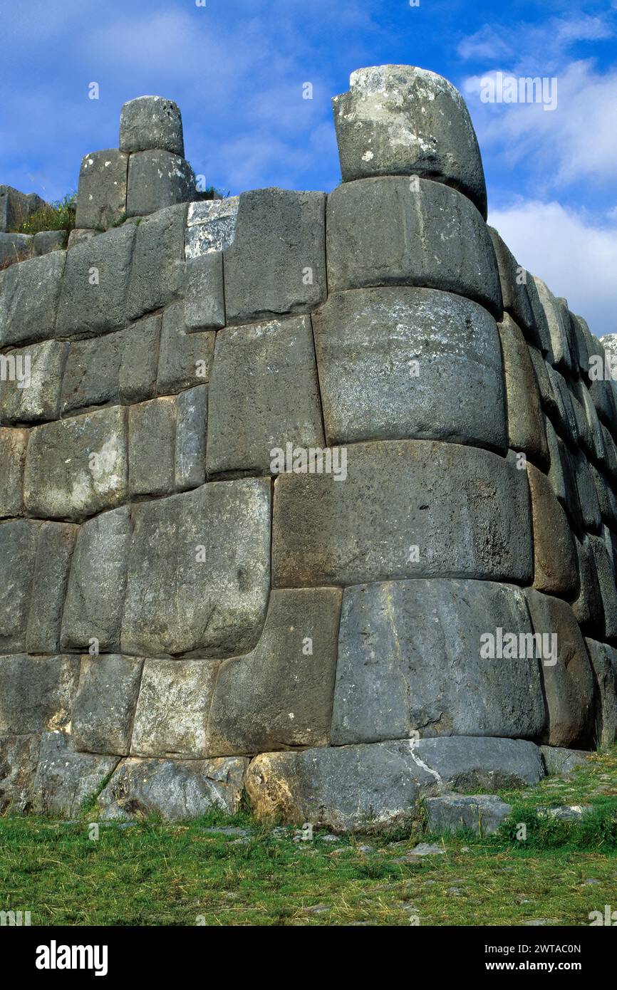 Sacsayhuaman, Cuzco, Peru. Stonework in Fortress Wall Stock Photo - Alamy
