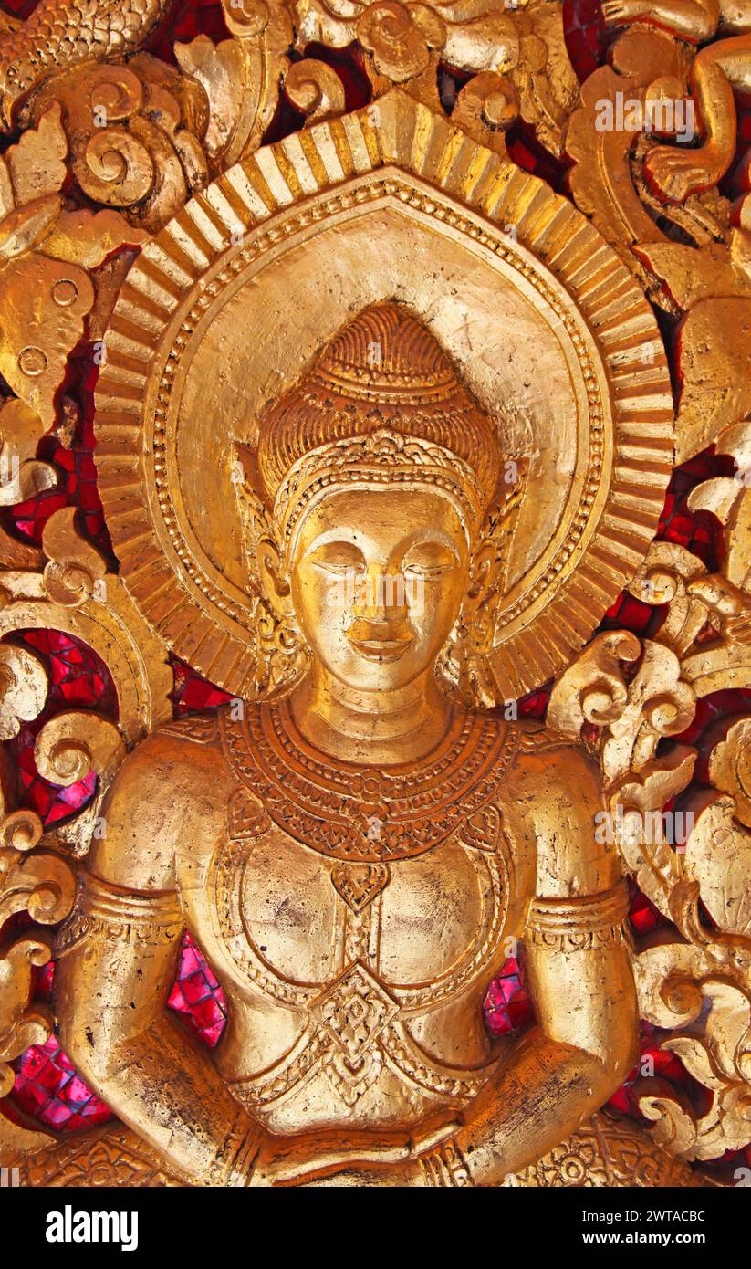 Ornate gold carving in hi-res stock photography and images - Alamy