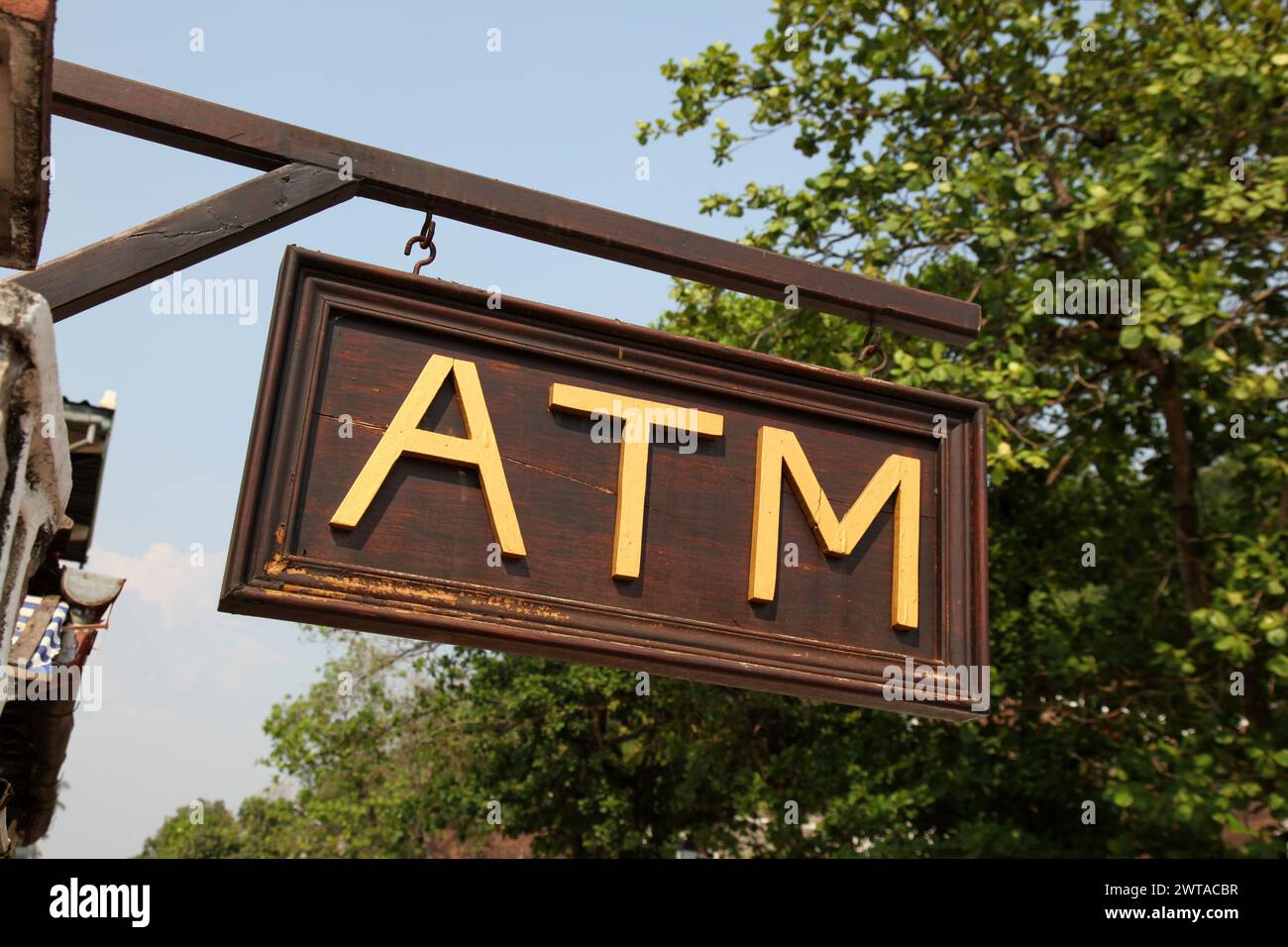Hanging bank wood hi-res stock photography and images - Alamy