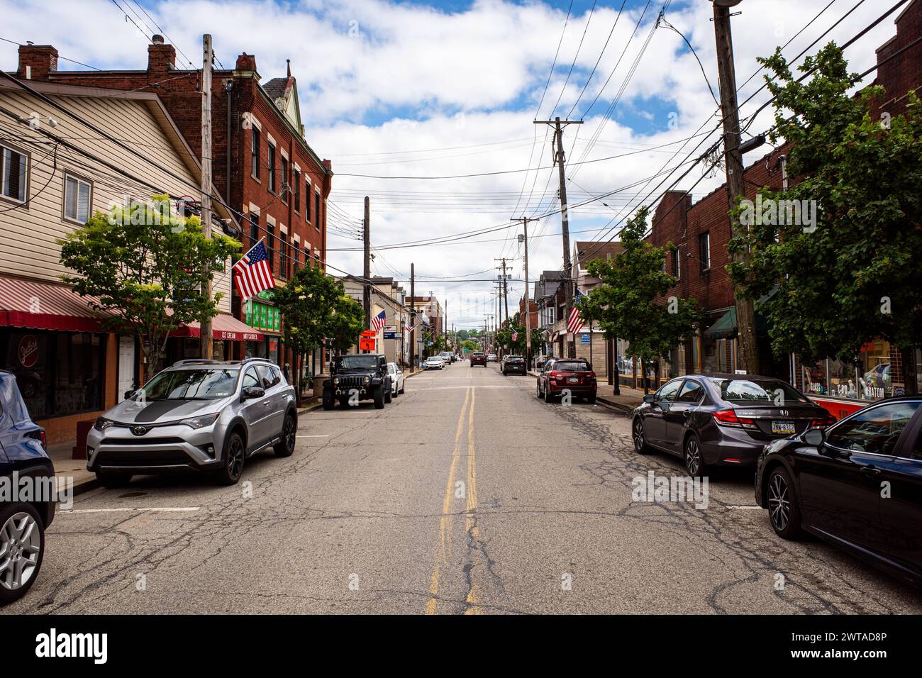 Pennsylvania town downtown buildings hi-res stock photography and ...
