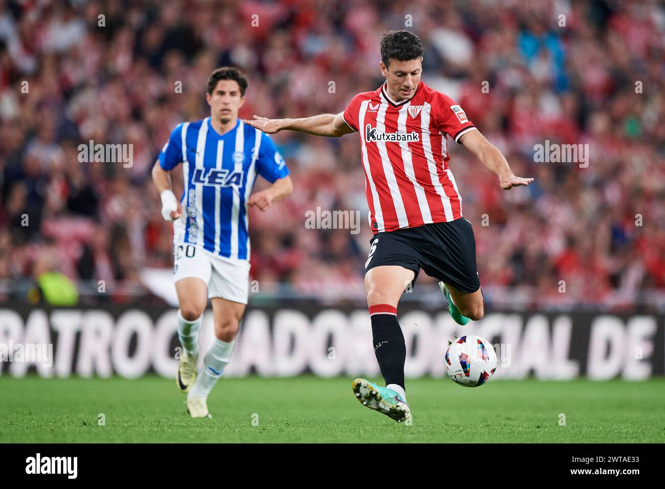 Mikel Vesga of Athletic Club with the ball during the LaLiga EA Sports ...