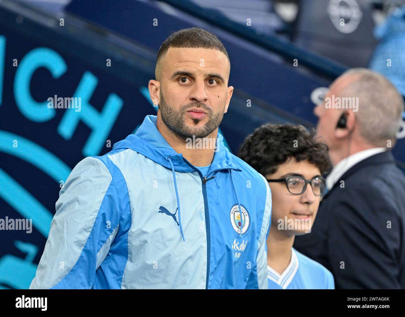 Kyle Walker of Manchester City walks out ahead of kick off, during the ...