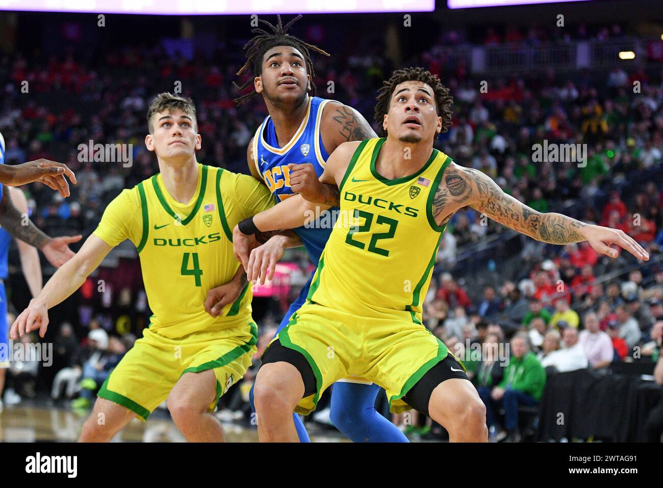 LAS VEGAS, NV - MARCH 14: Oregon Ducks guard Jadrian Tracey (22) and ...