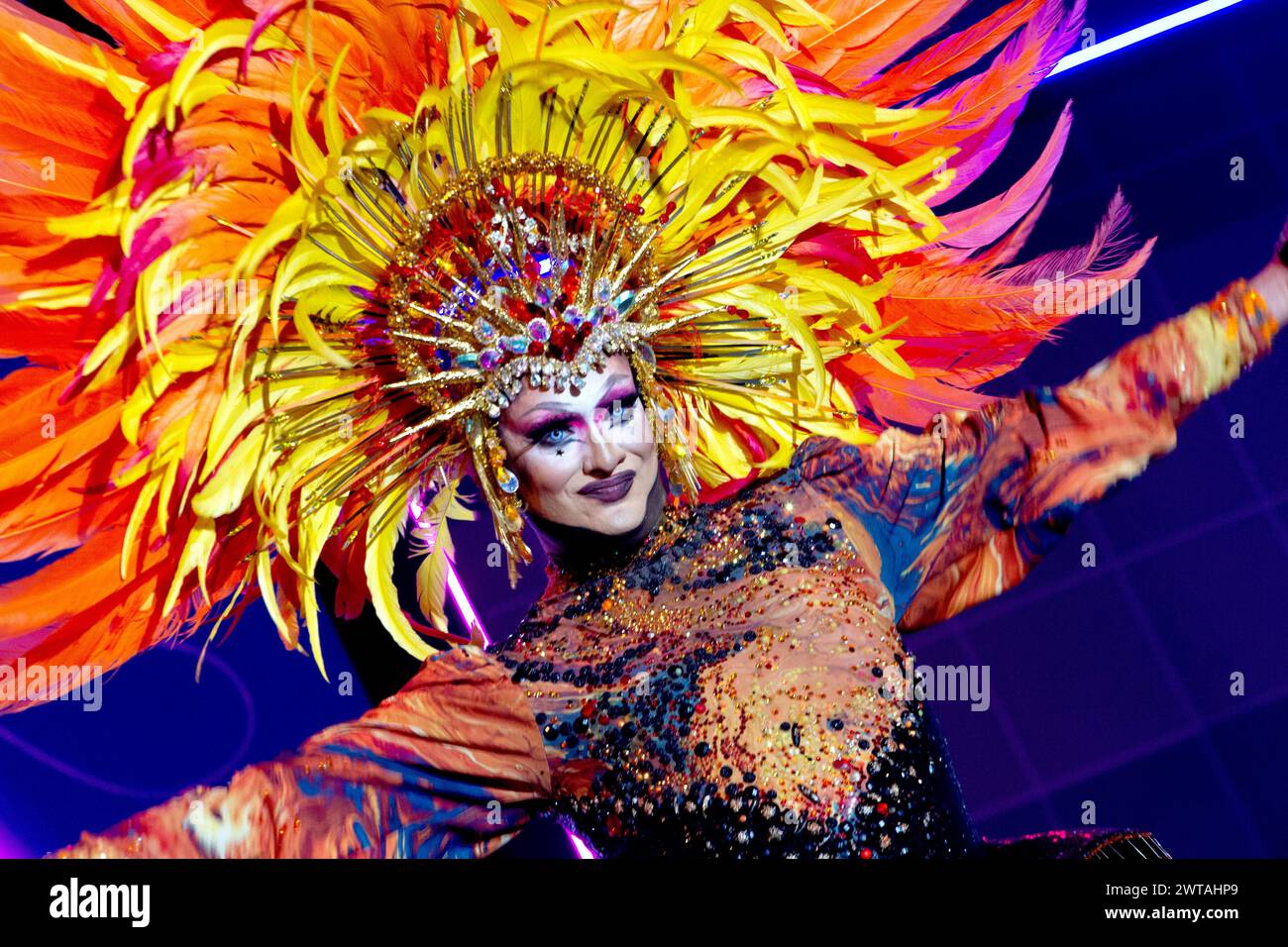 Draq aurum hi-res stock photography and images - Alamy