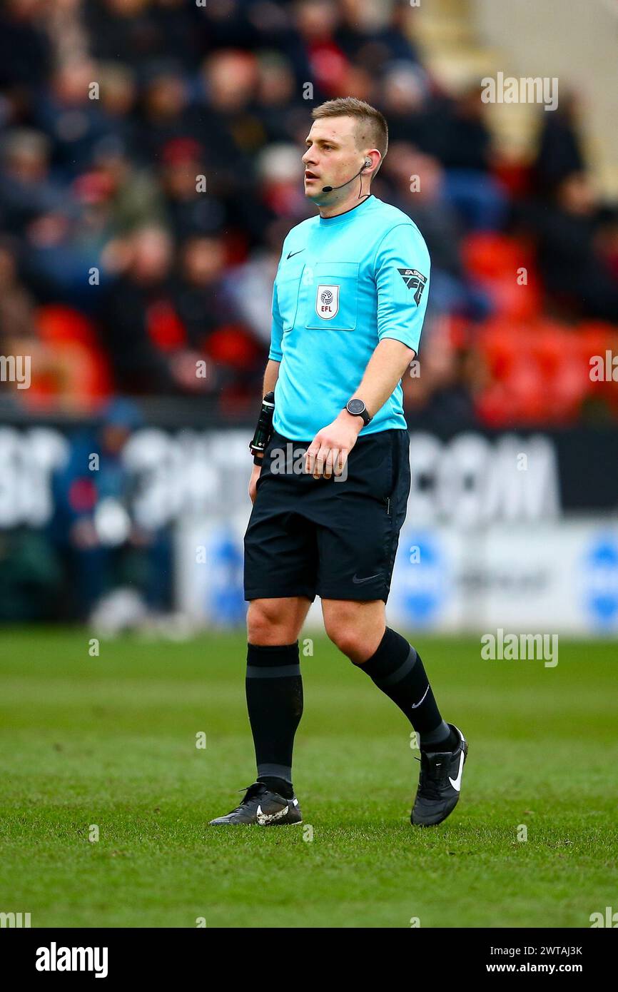 AESSEAL New York Stadium, Rotherham, England - 16th March 2024 Referee ...