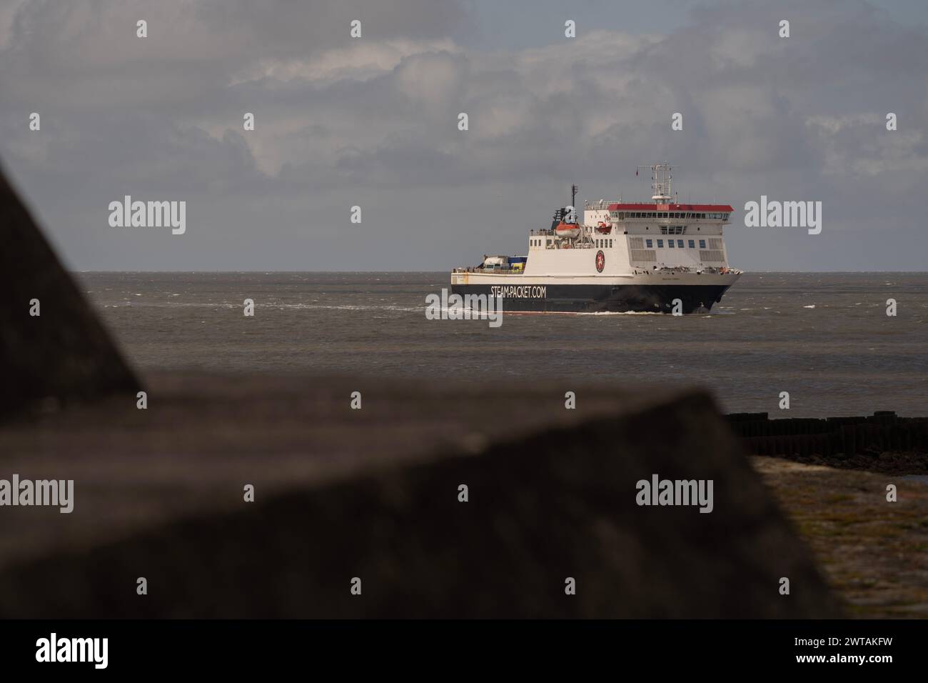 Isle of Man Steam Packet Company vessel Ben-My-Chree arriving at ...