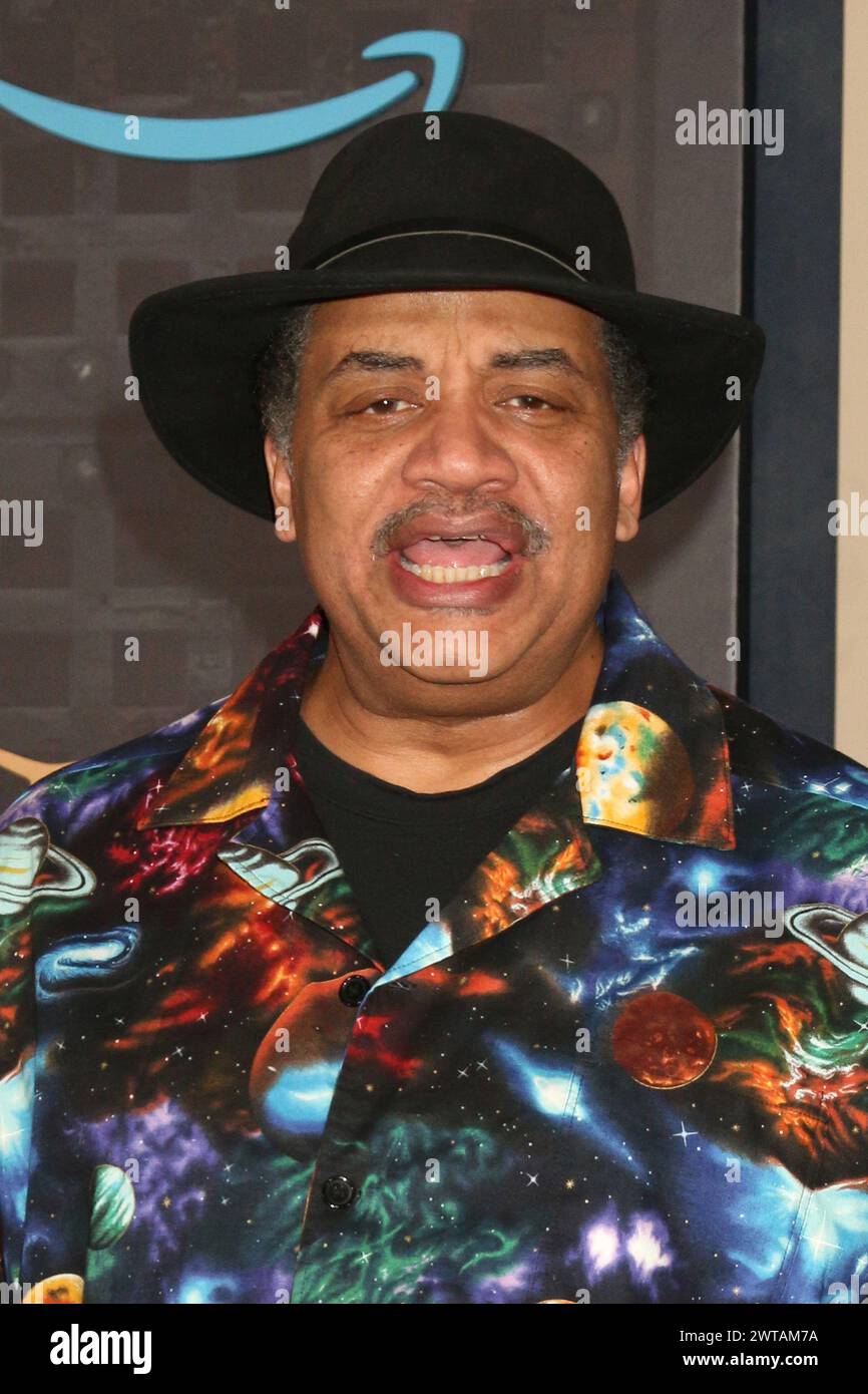 "This Is Me...Now: A Love Story" at the Dolby Theater on February 13 ...