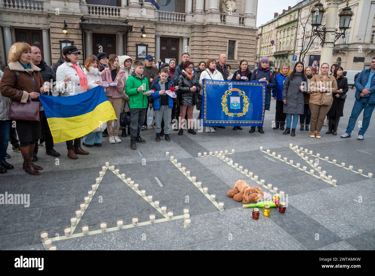 Russian children stand memorial hi-res stock photography and images - Alamy