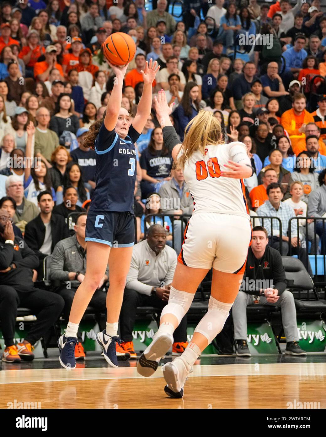 NEW YORK, NY - MARCH 16: Columbia Lions Guard Ceclia Collins (3) shoots ...