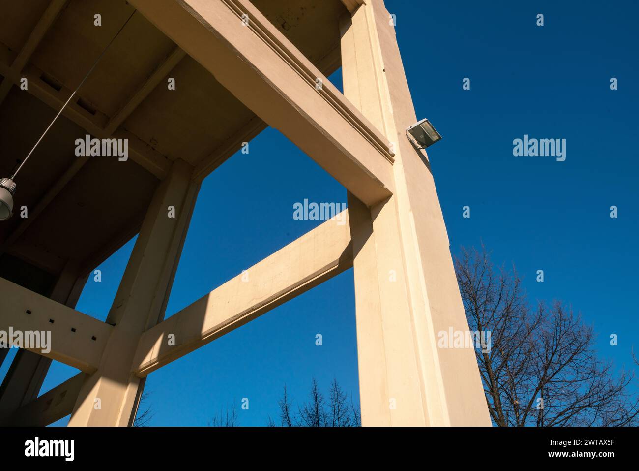 Renovated post-industrial building with multifunctional rooms ...