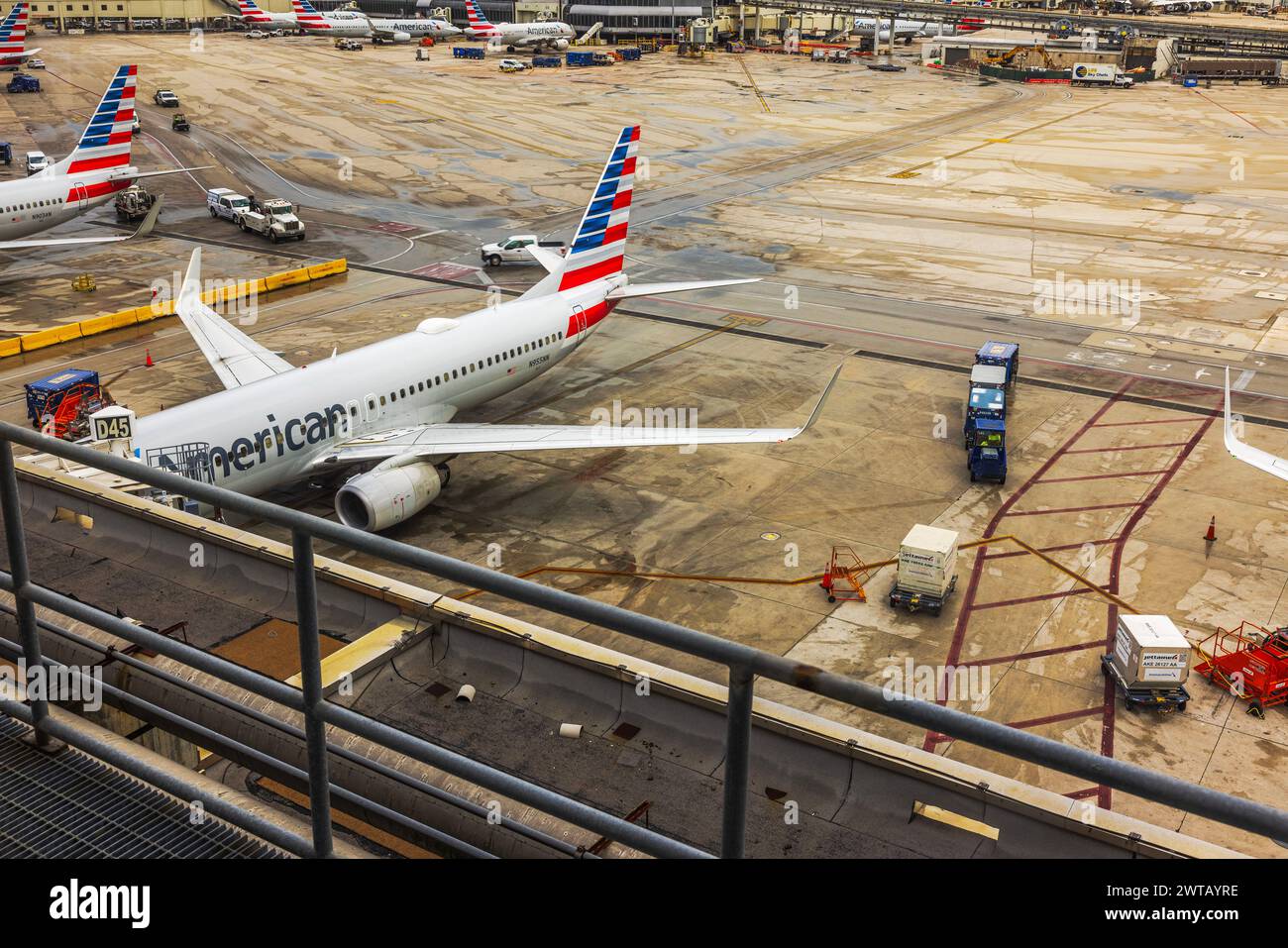 Beautiful view miami international airport hi-res stock photography and ...