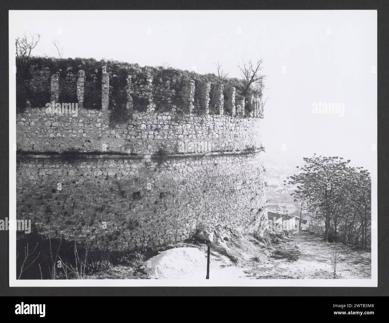 Abruzzo L'Aquila Scurcola Marsicana Castello. Hutzel, Max 1960-1990 ...