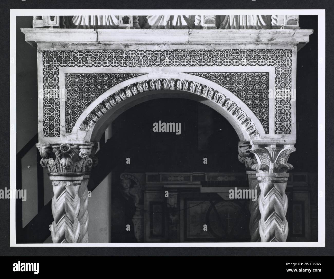 Cripta medieval hi-res stock photography and images - Alamy