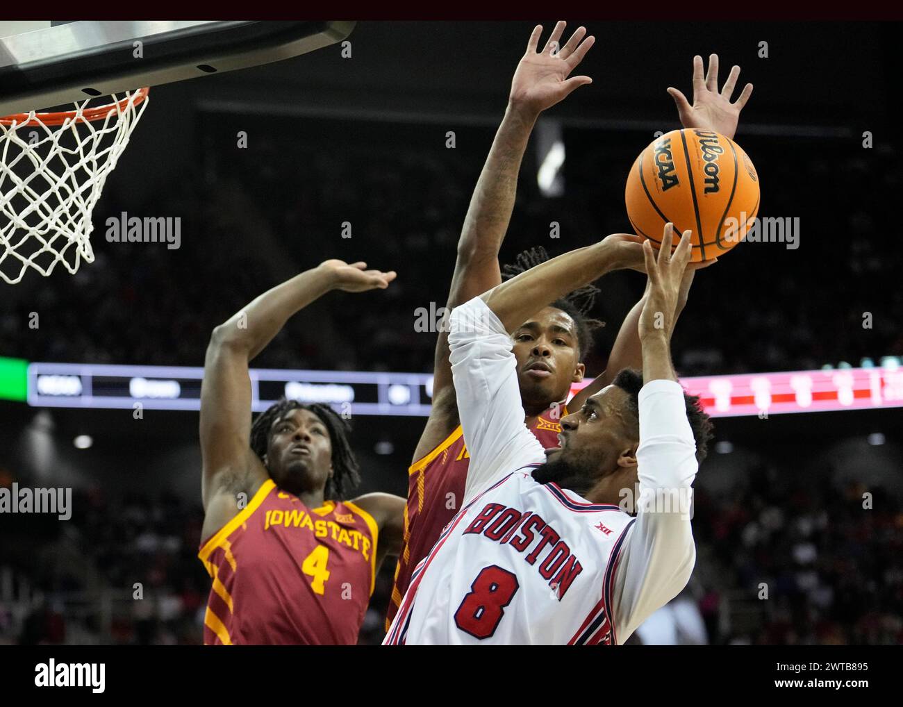 Great shooting basketball in hi-res stock photography and images - Alamy
