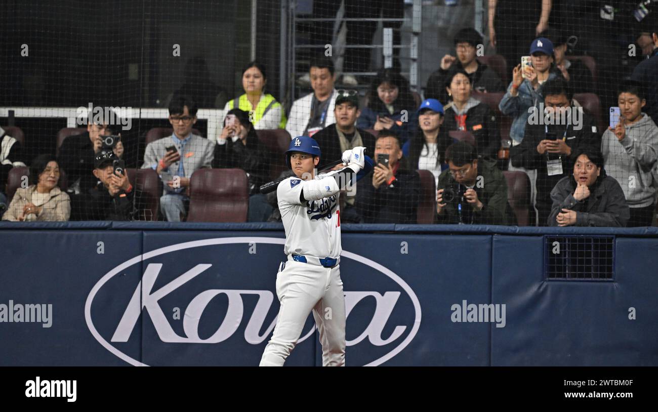 Shohei Ohtani, MLB Los Angeles Dodgers' Japanese baseball player, takes ...