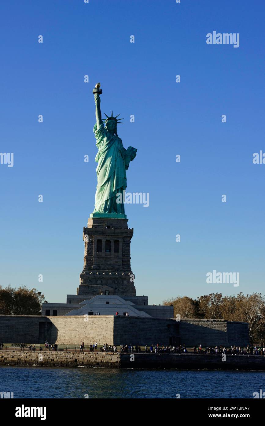 Metropolis from a distance hi-res stock photography and images - Alamy