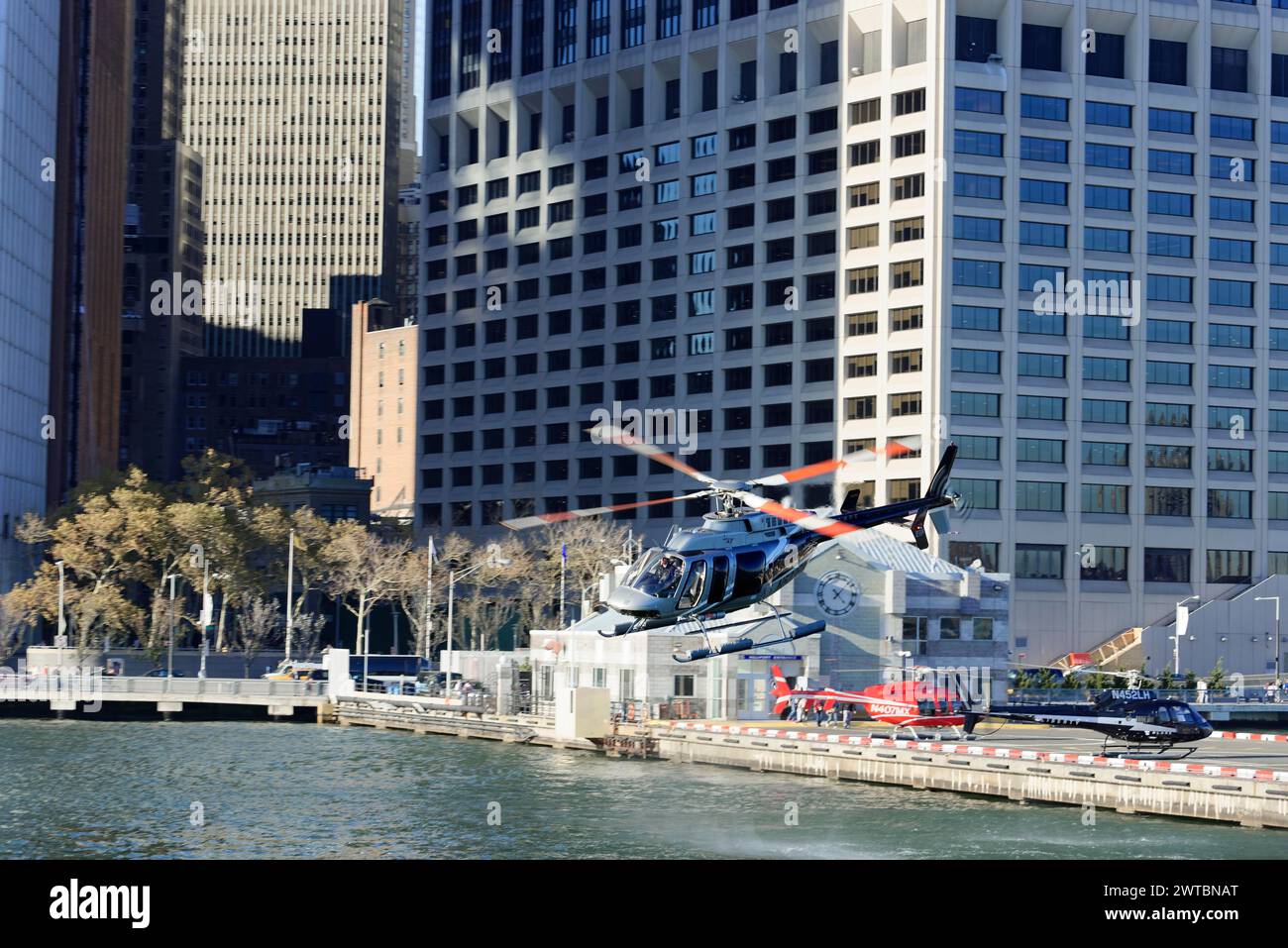 Helicopter river hi-res stock photography and images - Alamy