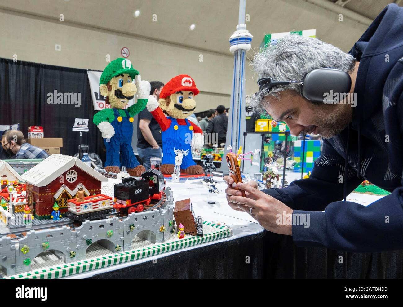 2024 toronto comicon hi-res stock photography and images - Alamy