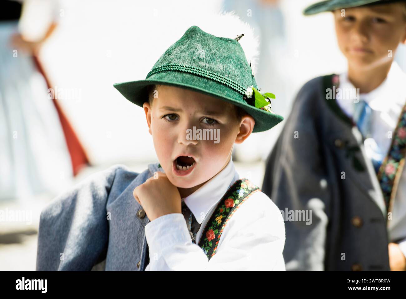 Traditional traditional costume parade, Garmisch-Partenkirchen ...