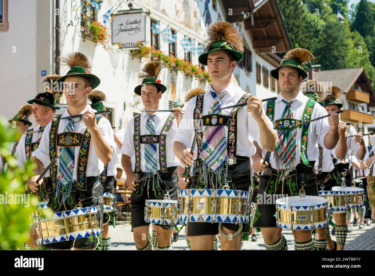 Traditional traditional costume parade, Garmisch-Partenkirchen ...